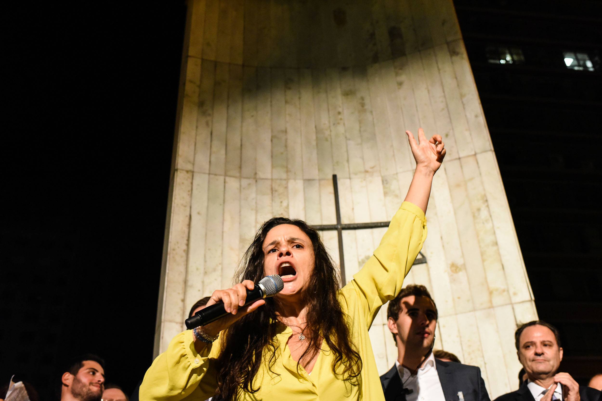Janaína Paschoal: “Não sou a menina pastora e prefiro Pink Floyd ...