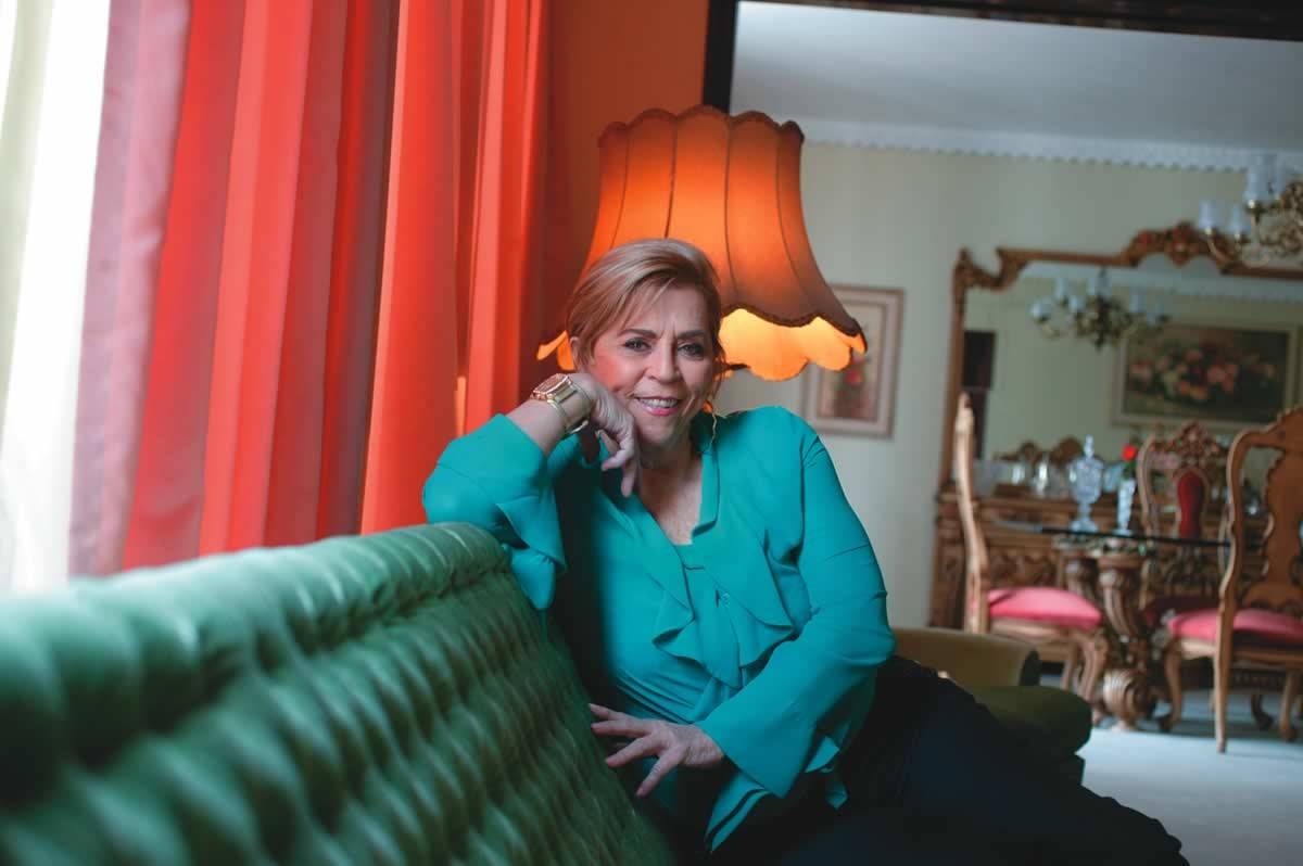 Livro conta a história das vedetes, sucesso nas décadas de 40 e 50 ...