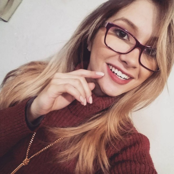Lembra dela? Treze anos após fim do grupo Mulekada, Julyana Lee mantém ...