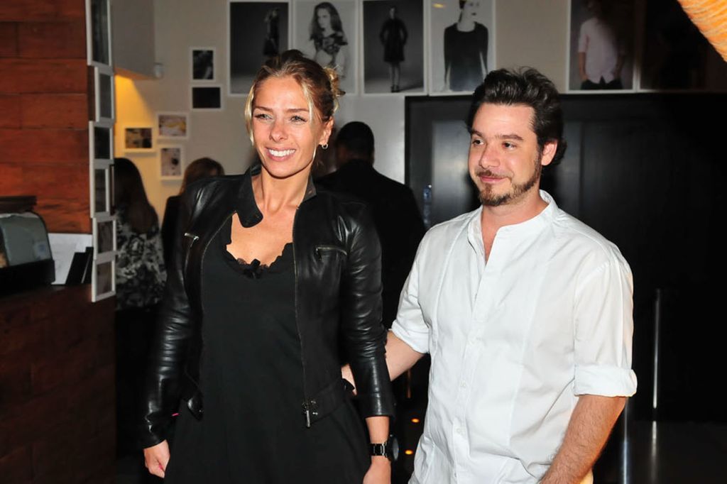 Adriane Galisteu posta foto nua ao lado do seu marido | VEJA SÃO PAULO