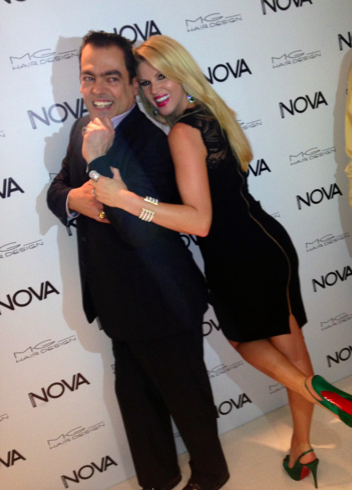 Ganhei um microfone com brilho e agora sou jurada do Raul Gil | VEJA ...