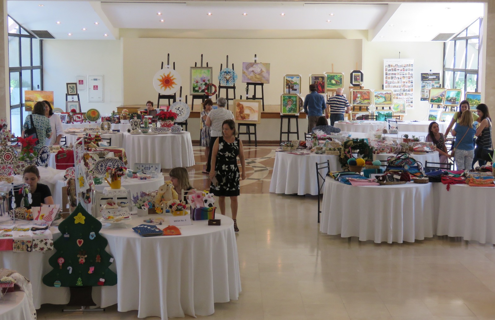 Bazar de Natal em Moema tem produtos a partir de 13 reais | VEJA SÃO PAULO