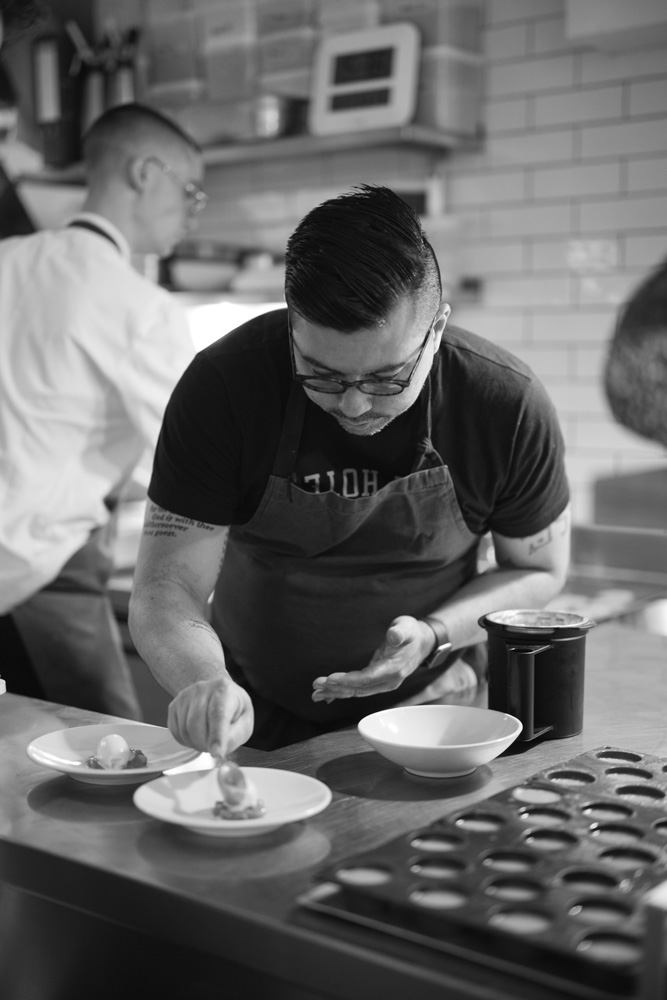 Chef Alberto Landgraf prepara jantar em hotel da cidade | VEJA SÃO PAULO