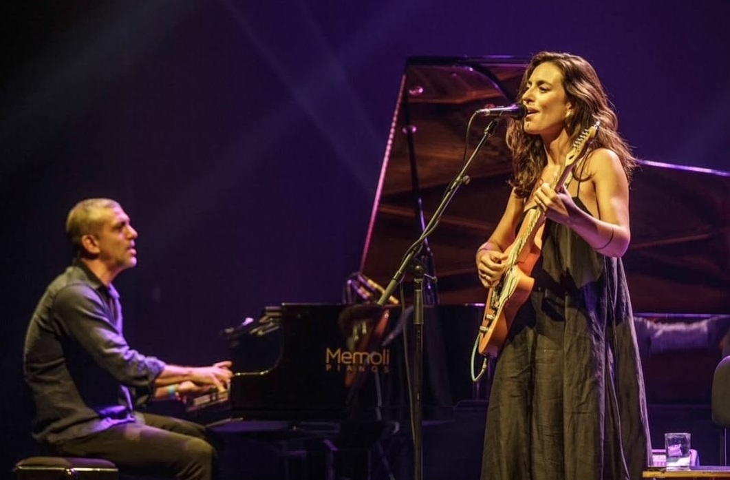 Anna Setton se apresenta no Blue Note SP, neste domingo | VEJA SÃO PAULO